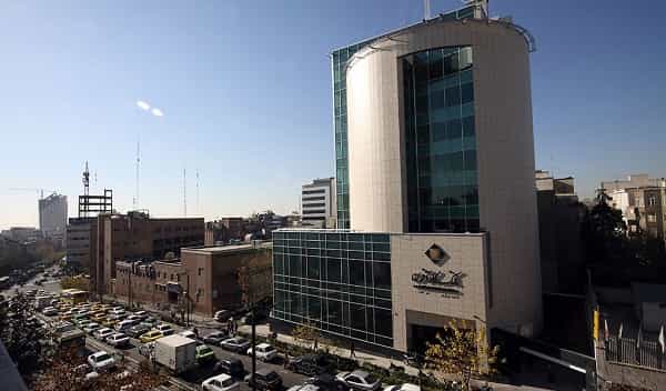 بانک کارآفرین: سهامی عام یا بنگاه خواص؟